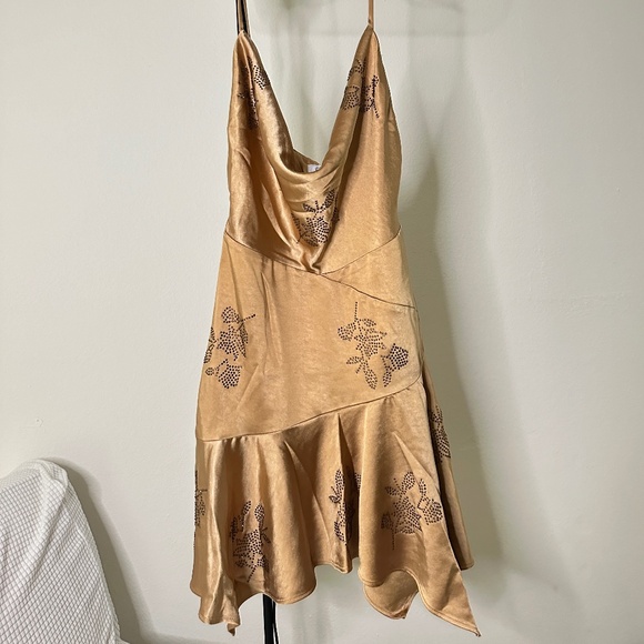 Oh Polly | Dresses | New Ohpolly Capucine Cowl Neck Handkerchief Hem ...